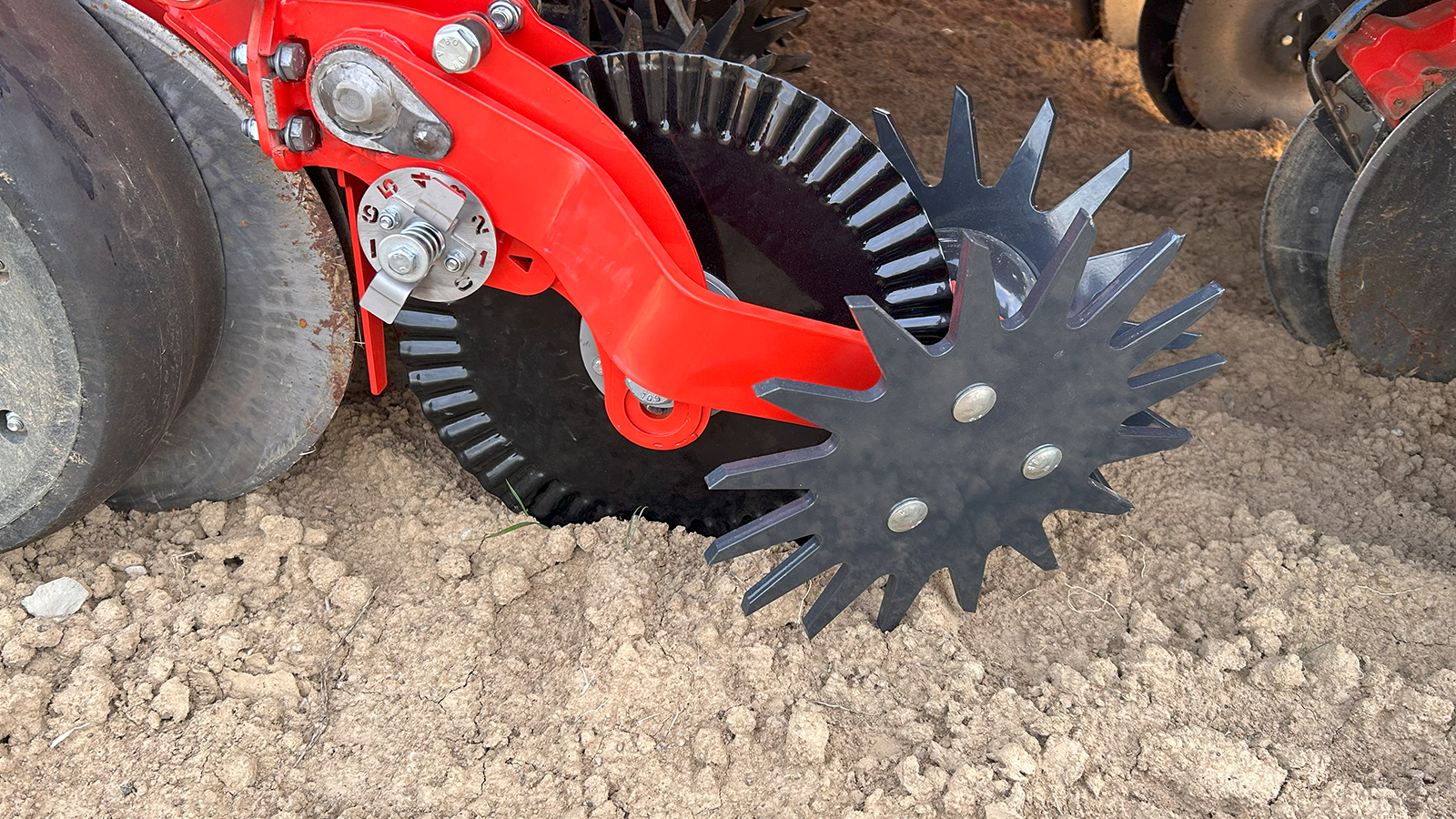 Un disque de prédécoupe améliore le semis du MAXIMA 3 | KUHN