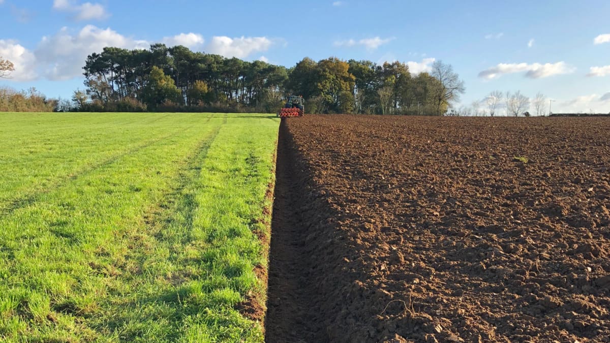 Le labour pour la gestion agronomique des sols en agriculture | KUHN